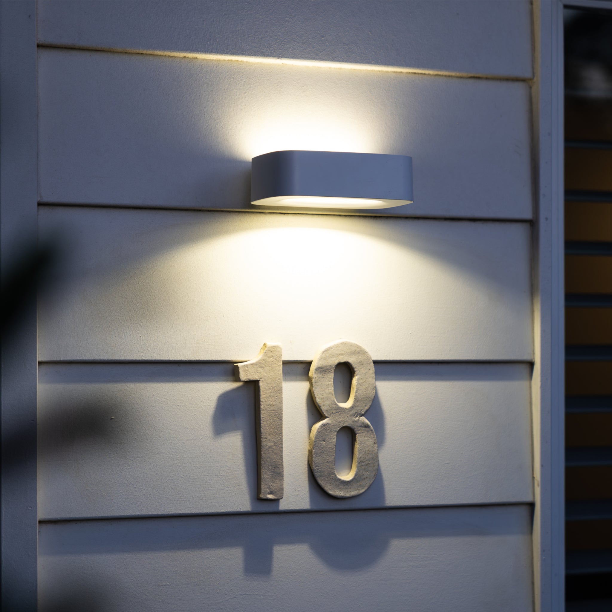 Square up down wall light | Solar | Hoselink