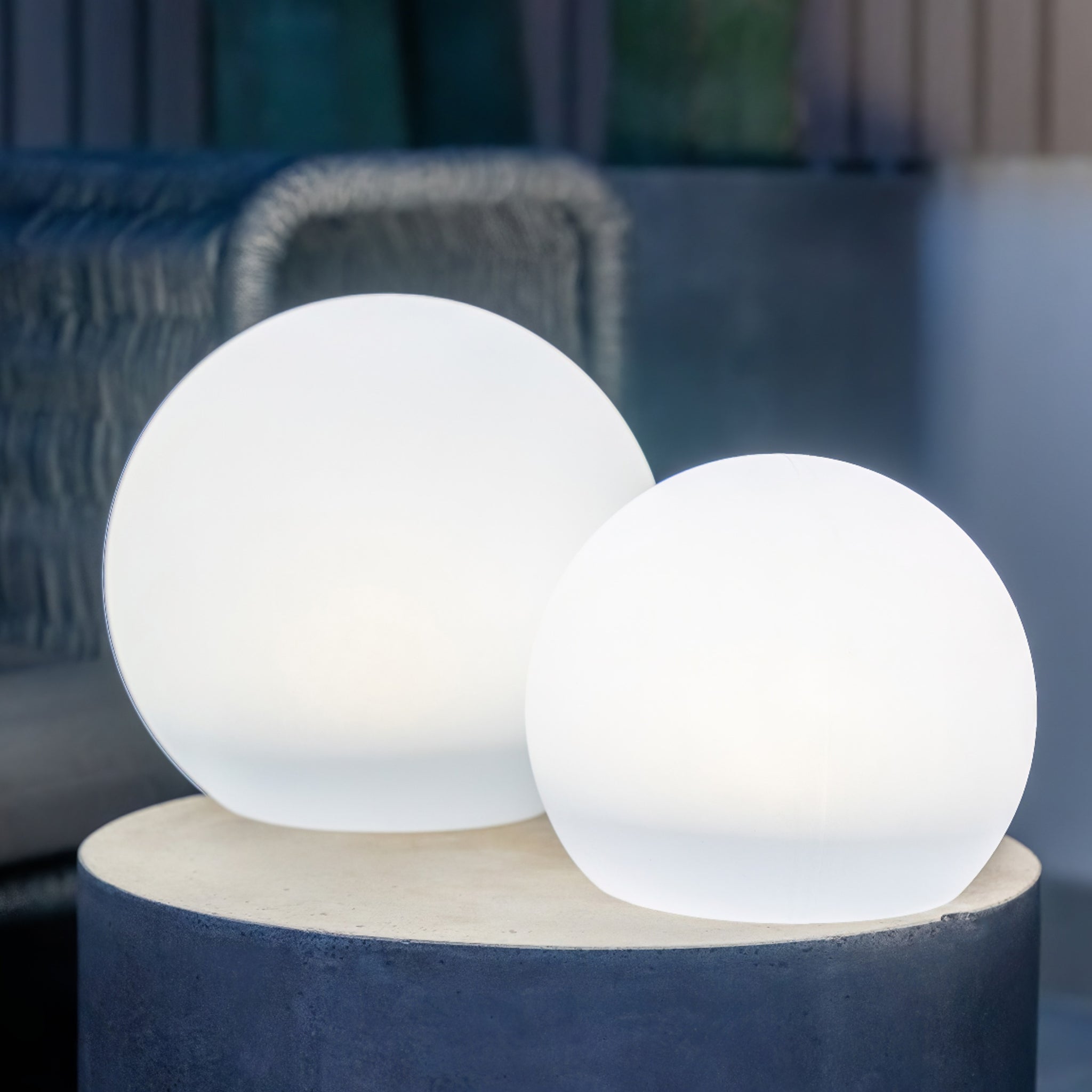 Outdoor Solar Sphere Garden Lights | ORACLE | Hoselink